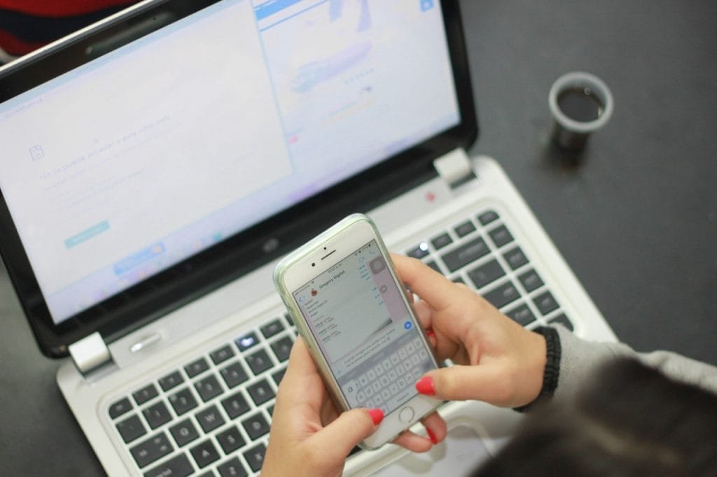 What is the difference between group messages and mass text messages